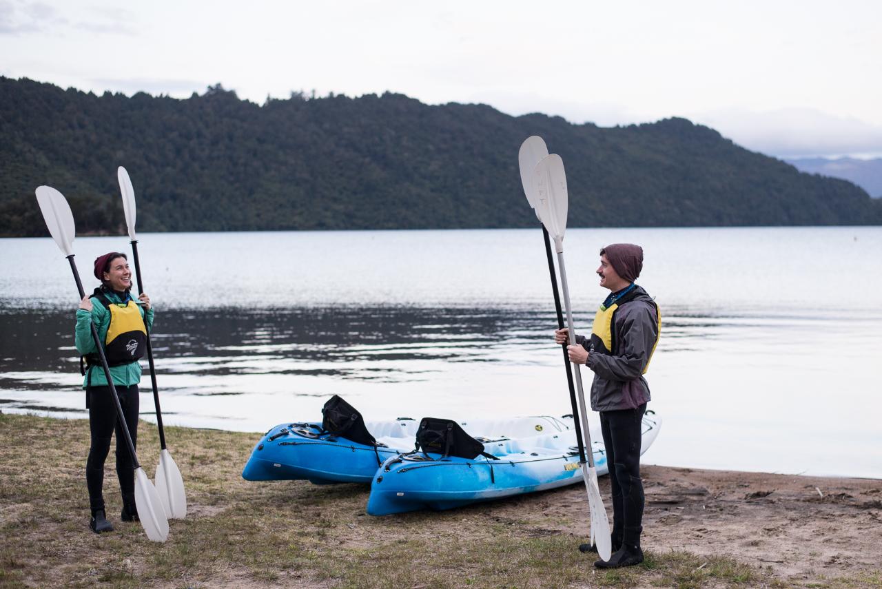 Kayak Glow Worm Tour - Paddle Board Rotorua Reservations