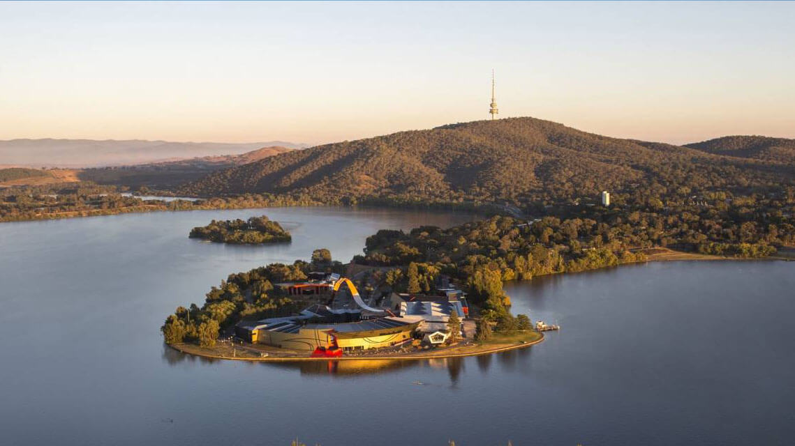 Highlights of Canberra - Full day guided tour