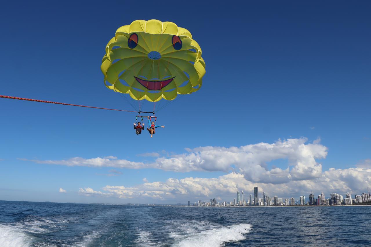 Surfers Paradise Parasail - Tandem - GC Jet Boat & Parasail Reservations