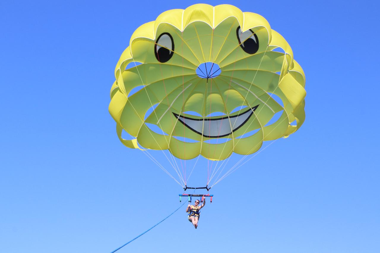 Gold Coast Parasail - Solo - GC Jet Boat & Parasail Reservations