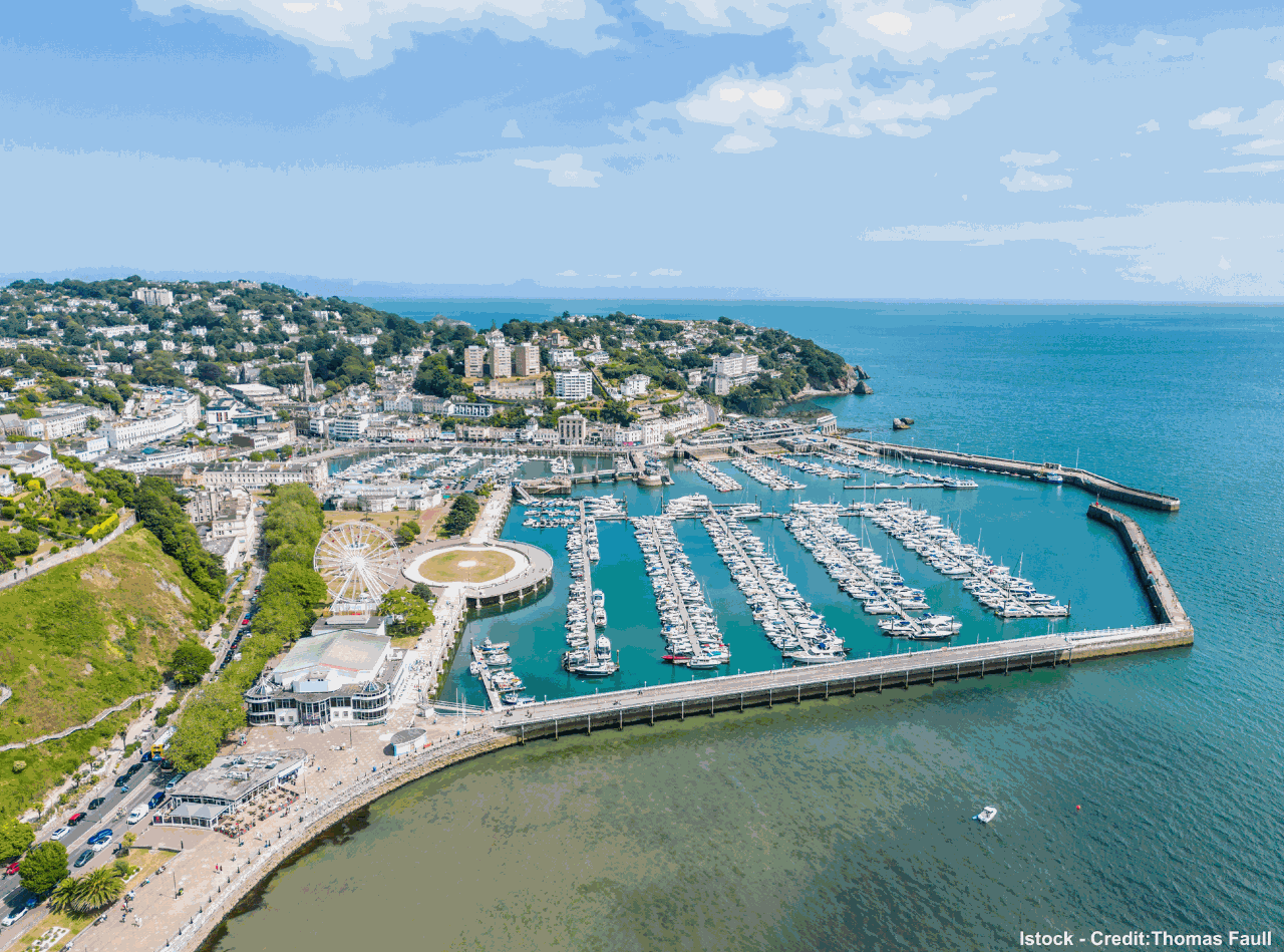 Torquay - 3* Headland Hotel - Turkey 'n' Tinsel - Mon 8th Dec 2025 ...