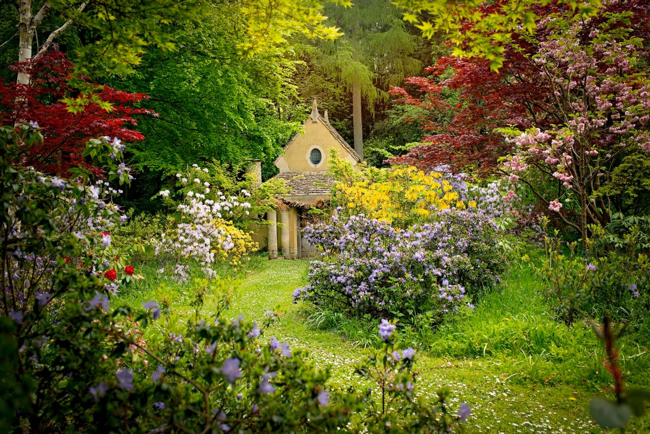 Highgrove Gardens with 2 course set lunch - Wed 17th July 2024 ...