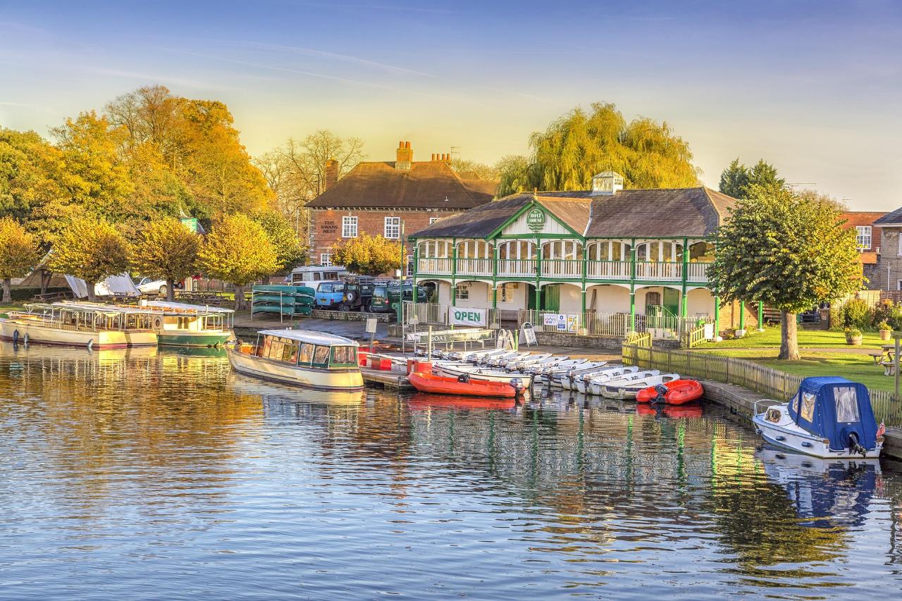 Stratford-upon-Avon Mini Break - Sun 1st March 2026 - Highcliffe Coach ...