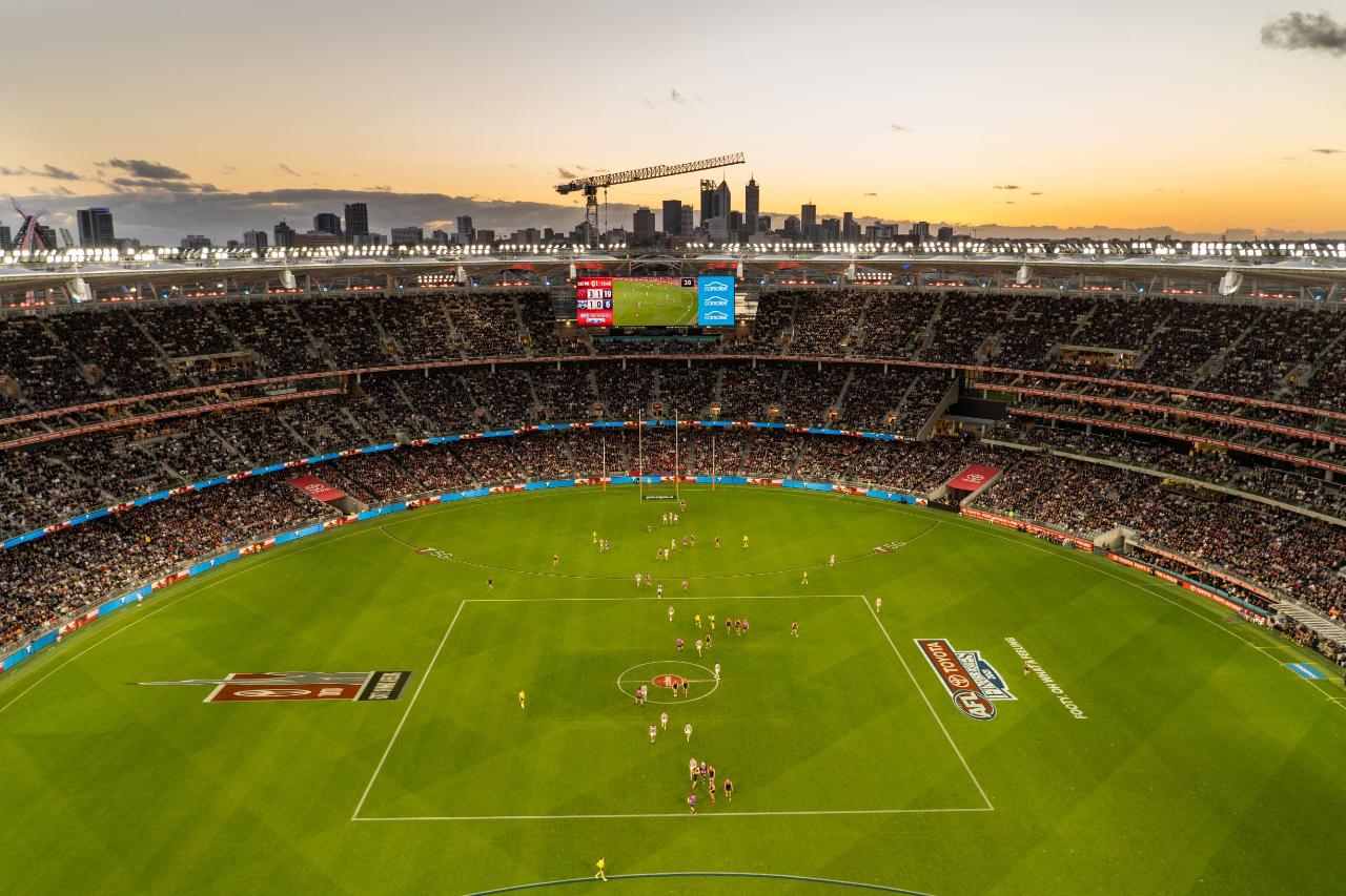 X_AFL Game Day Rooftop Experience - THE OZONE Reservations